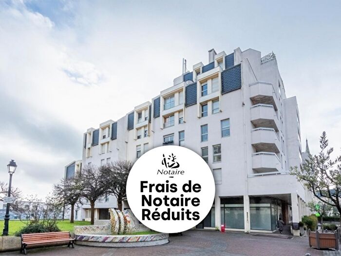 Appartement à vendre - Saint-Cloud, Centre-ville - 4 pièces - 3 chambres