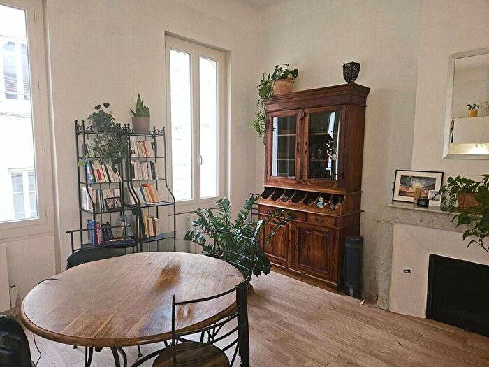 Appartement à louer - Centre Ville, Aix-en-Provence - 2 pièces - 1 chambre