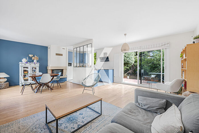 Montreuil, Solidarité, Carnot : Maison 5 pièces à vendre
