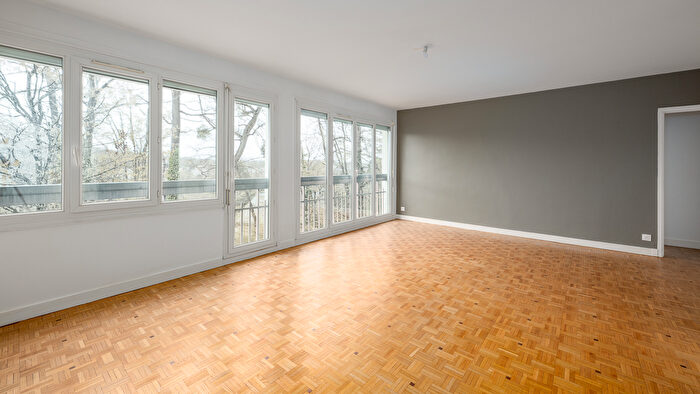 Appartement à louer - Ville-dAvray - 4 pièces - 3 chambres