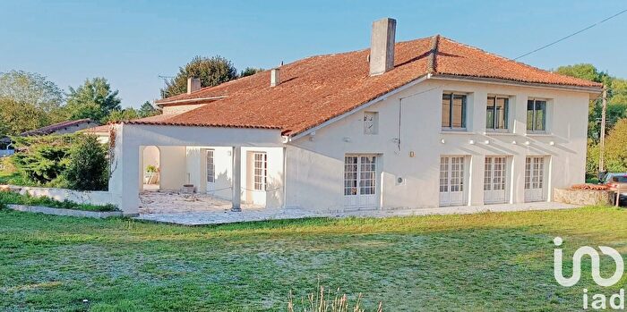 Maison à vendre - Chassenon - 10 pièces - 4 chambres