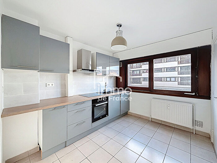 Appartement à vendre - Oyonnax, Plaine, Forge - 5 pièces - 4 chambres