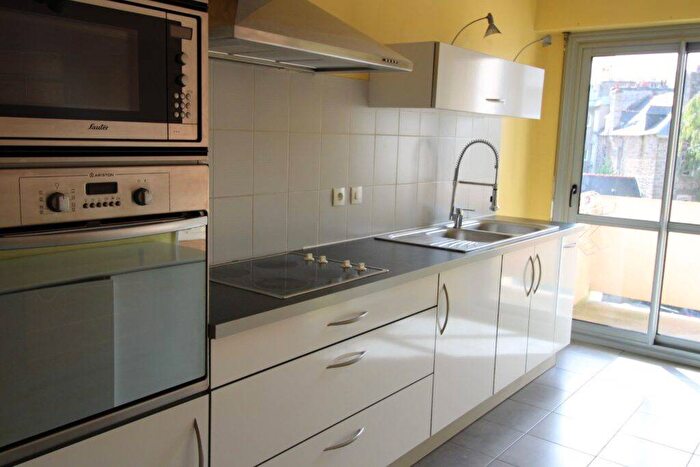 Appartement à louer - Saint-Brieuc - 2 pièces - 1 chambre