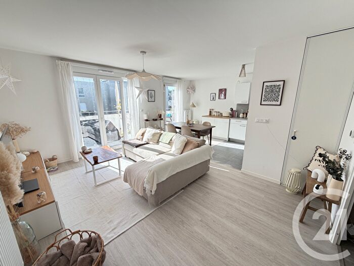 Appartement à louer - Chambray-lès-Tours - 3 pièces - 2 chambres