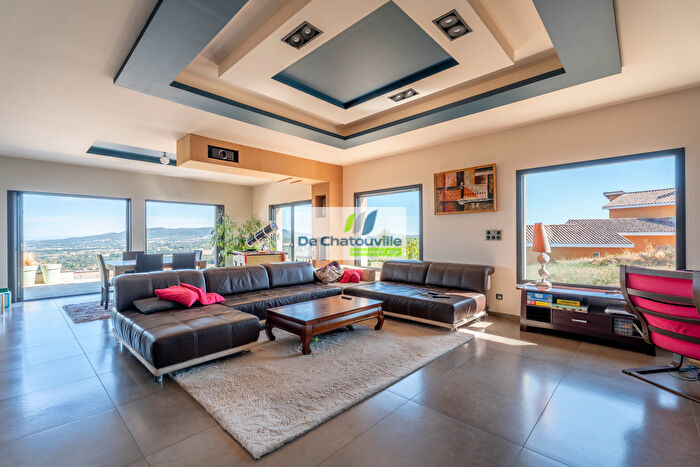 Maison 7 pièces à Saint-Jean-des-Vignes, à vendre