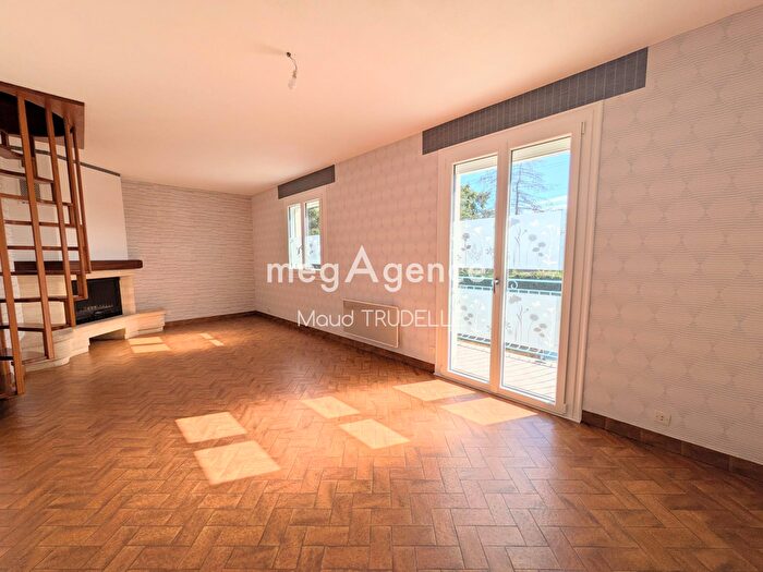 Maison 6 pièces à vendre à Spay