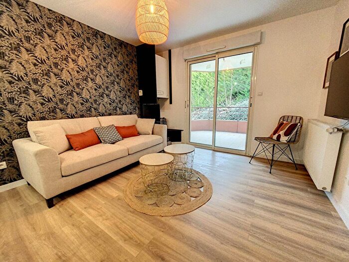 Appartement à louer - Montbernier, Bourgoin-Jallieu - 2 pièces - 1 chambre