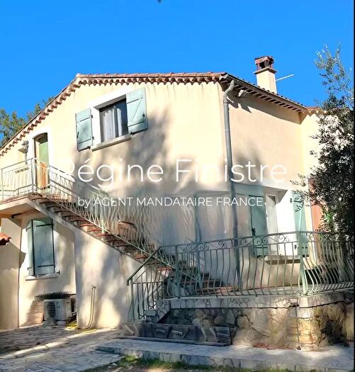 Maison à vendre - Callas - 7 pièces - 4 chambres