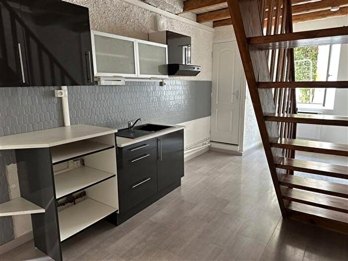 Maison à louer - Bas-en-Basset - 2 pièces - 1 chambre