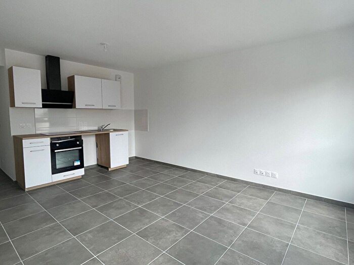 Croix Luizet, Villeurbanne - Appartement 2 pièces à louer