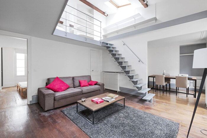 Appartement à louer - Porte Dauphine, Paris ème arrondissement - 4 pièces - 2 chambres