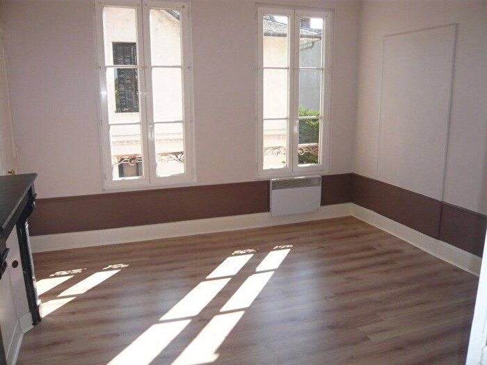 Appartement à louer - Sud Est, Sainte Savine - 2 pièces - 1 chambre