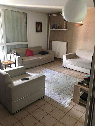Centre Administratif, Évry-Courcouronnes : Appartement 4 pièces à louer