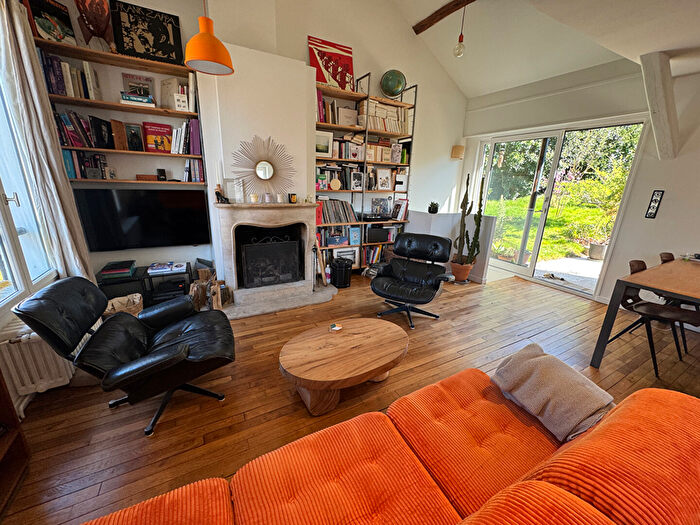 Maison à vendre - Les Mesnuls - 4 pièces - 3 chambres