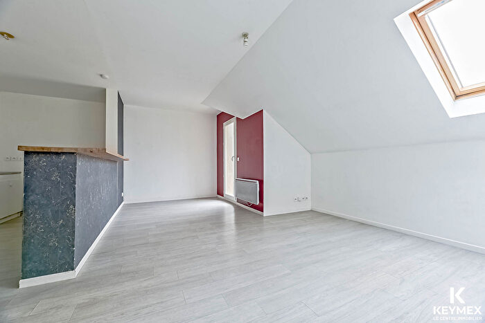 Appartement à vendre - Beaumont-sur-Oise - 4 pièces - 3 chambres