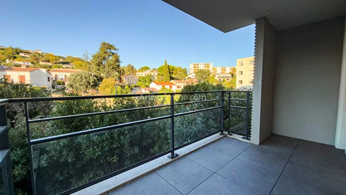 Appartement à vendre - Cagnes-sur-Mer, Le Val Fleuri - 2 pièces - 1 chambre