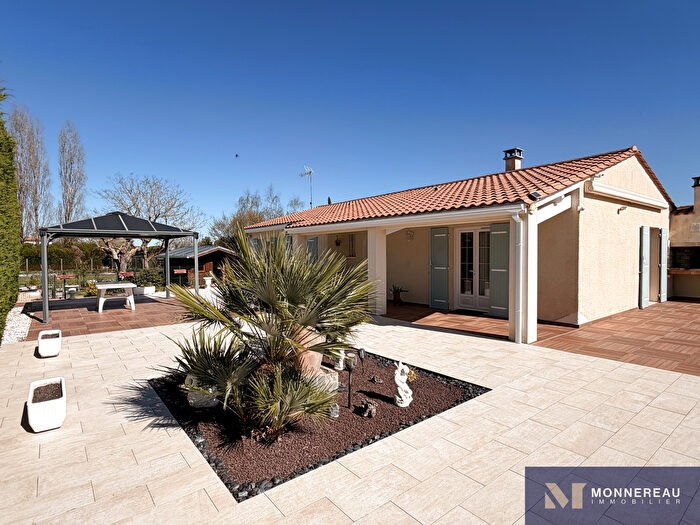 Maison à vendre - Clam - 5 pièces - 4 chambres