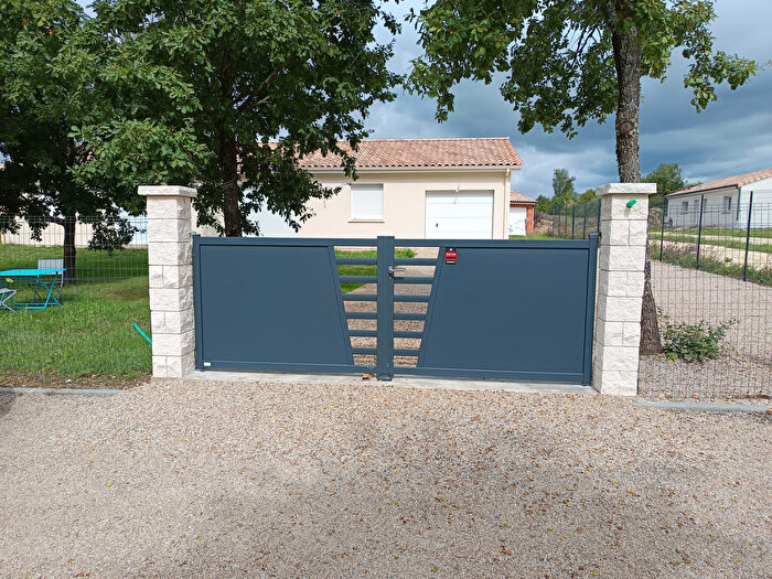 Maison à vendre - Vélines - 4 pièces - 3 chambres