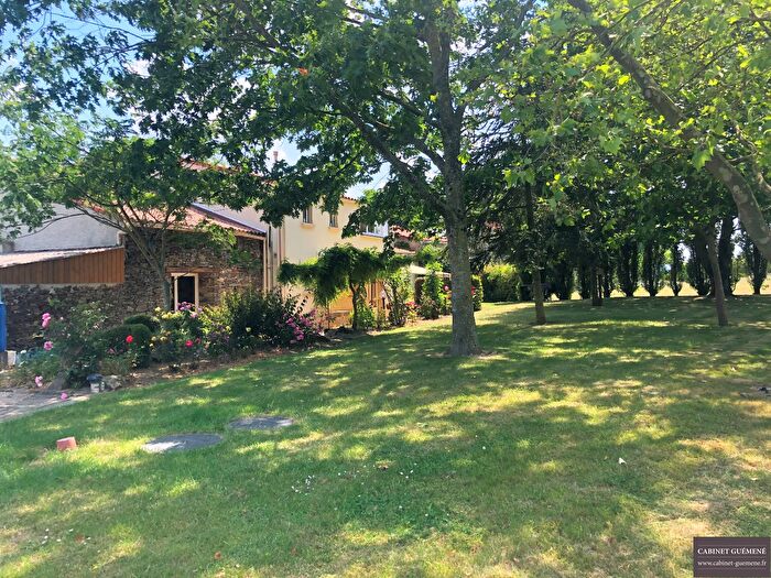 Maisons à vendre et appartements à louer - 1