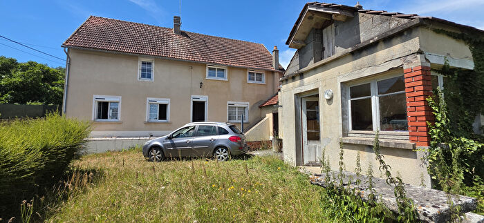 Maison 9 pièces à vendre - Trucy-l'Orgueilleux
