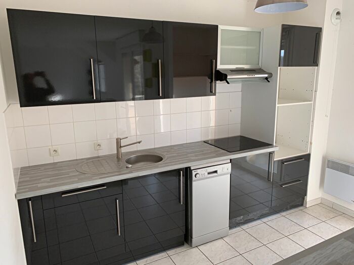 Appartement 2 pièces à Saint-Pantaléon-de-Larche, à louer