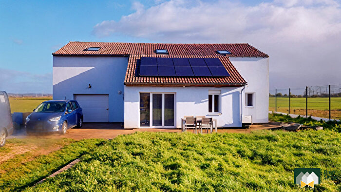 Maison à vendre - Chuisnes - 7 pièces - 5 chambres