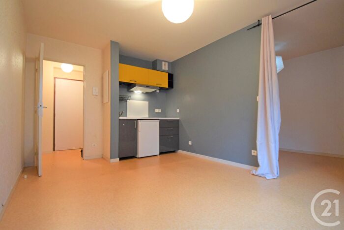 Limoges, Centre-ville, Hôtel de Ville, Emailleurs : Appartement 2 pièces à louer