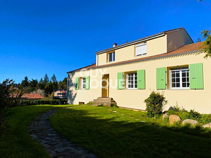 Alboussière : Maison 6 pièces à vendre