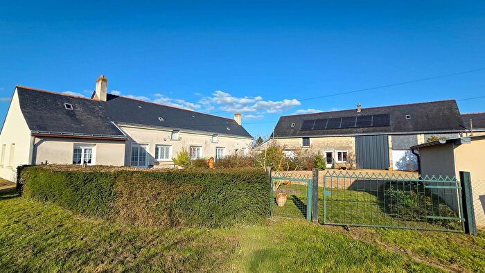Maison 7 pièces à vendre - Vernoil-le-Fourrier