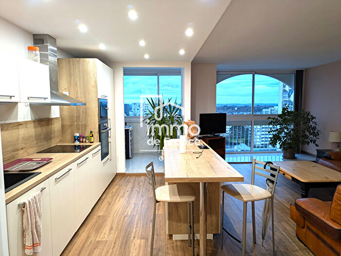Appartement 4 pièces à Angers, Roseraie, à vendre