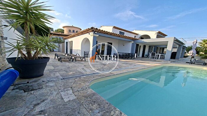 Maison à vendre - Roquebrune-sur-Argens - 4 pièces - 3 chambres