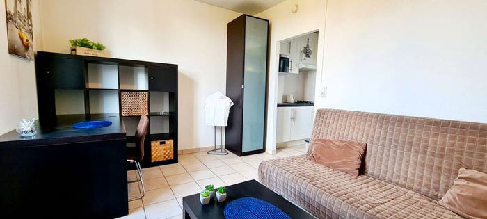 Centre Ville-Isambard, Évreux : Appartement 1 pièce à louer