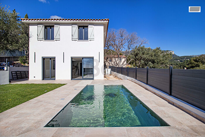 Maison à vendre - Toulon, La Chapelle, Saint-André - 5 pièces - 3 chambres