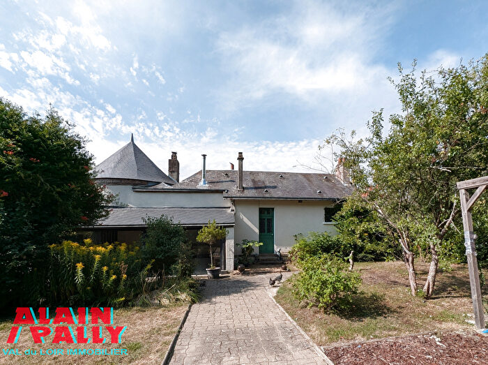 Maison à vendre - Cloyes-sur-le-Loir - 6 pièces - 3 chambres