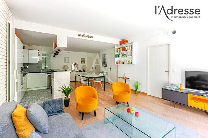 Appartement 3 pièces à Suresnes, Centre-ville, à vendre