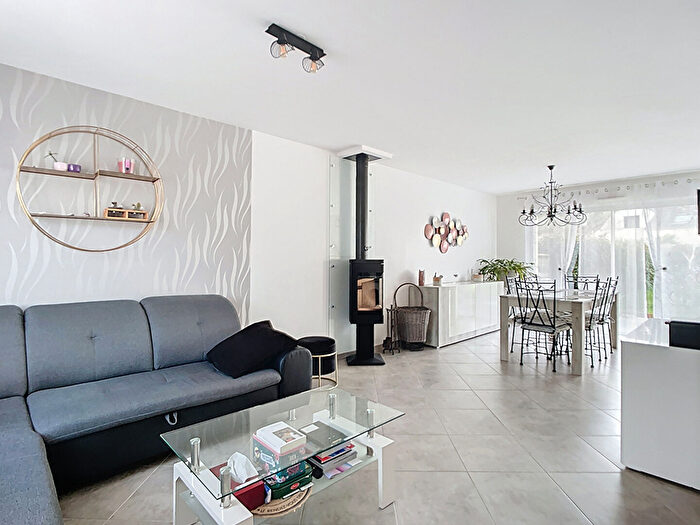 Maison à vendre - Trélazé - 6 pièces - 5 chambres