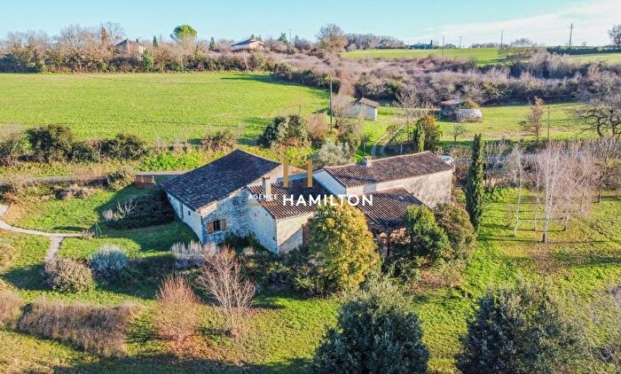 Maison 8 pièces à vendre à Livers-Cazelles