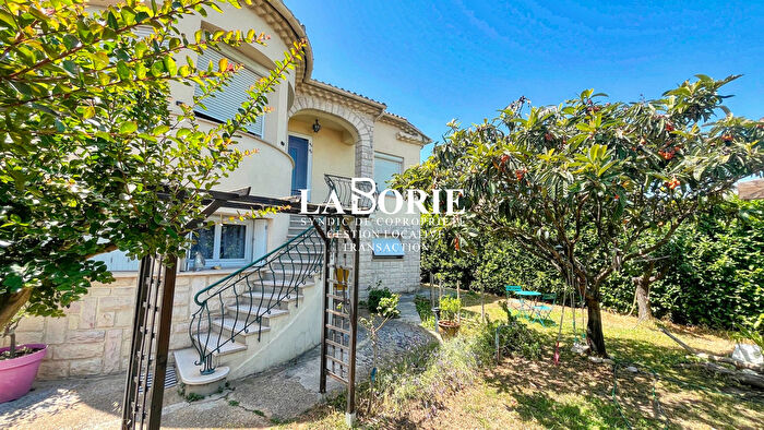 Maison 5 pièces à Roquemaure, à vendre