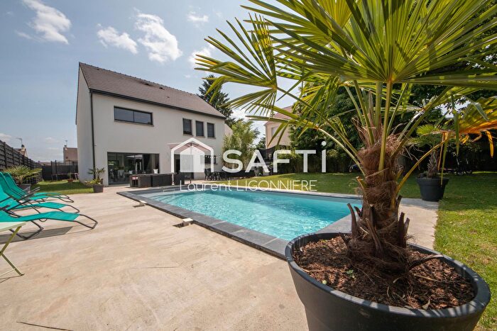 Maison 6 pièces à Brie-Comte-Robert, Centre-ville, à vendre