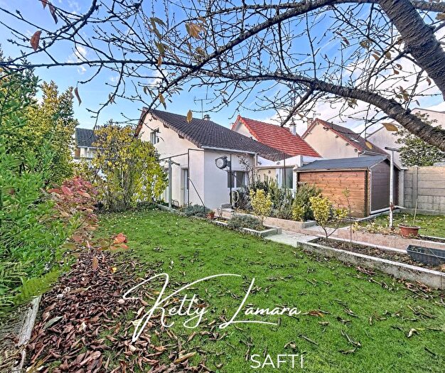 Maison à vendre - Saint-Cyr-lécole, Langevin - 5 pièces - 4 chambres