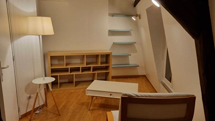 Rive Droite-Apport Paris Gare, Corbeil-Essonnes : Appartement 1 pièce à louer