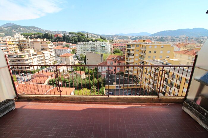 Appartement à vendre - Nice, Saint-Sylvestre - 4 pièces - 3 chambres