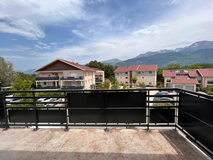 Appartement à louer - Saint-Ismier - 3 pièces - 2 chambres