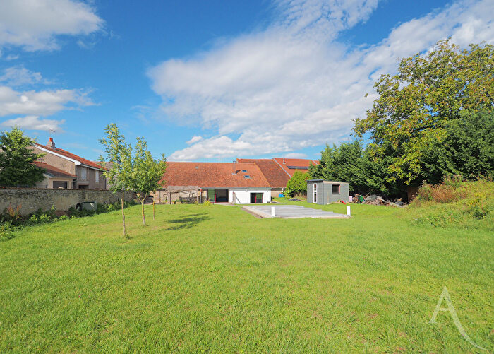 Maison à vendre - Juvaincourt - 6 pièces - 4 chambres