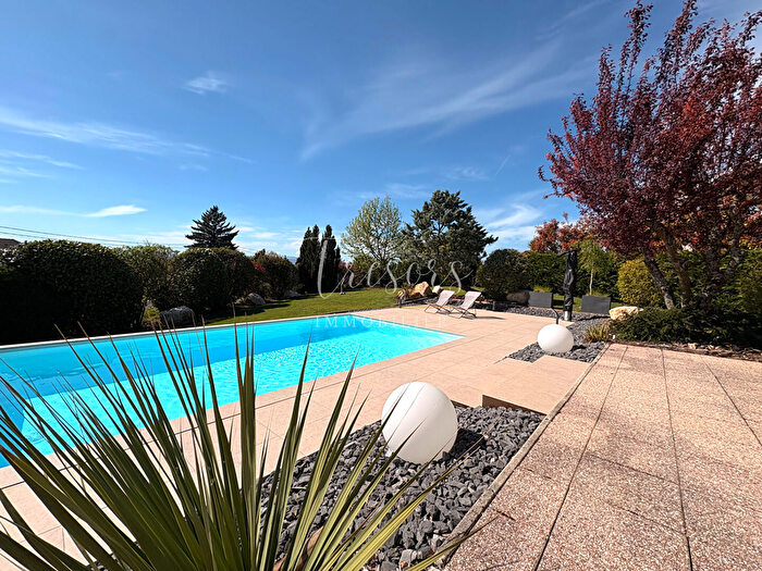 Maison 5 pièces à Viuz-la-Chiésaz, à vendre