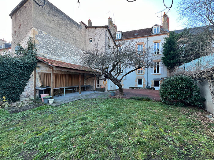 Maison à vendre - Moulins, Gare, Champins - 9 pièces - 6 chambres