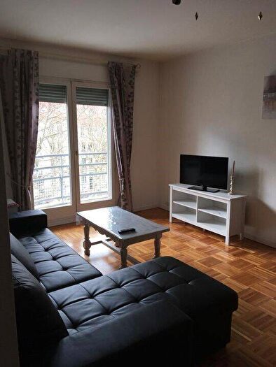 Appartement à louer - Colline des Pères-Tardy, Saint-Étienne - 3 pièces - 2 chambres