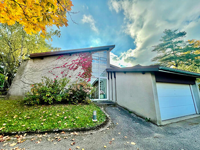 Maison à vendre - Saint-Genest-Lerpt - 6 pièces - 4 chambres