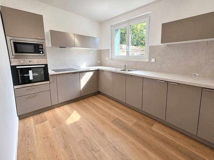 Laroche-Saint-Cydroine - Appartement 2 pièces à louer