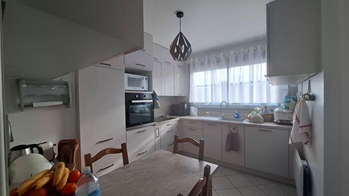 Appartement à louer - Revaison, St Priest - 4 pièces - 3 chambres